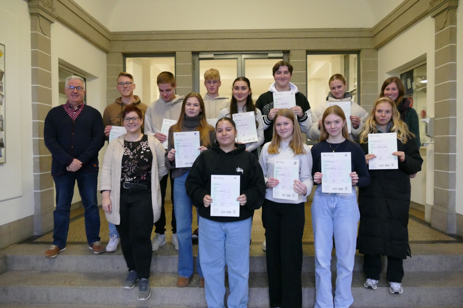 Cambridge Certificate Sprachprüfungen erfolgreich bestanden - Gymnasium ...